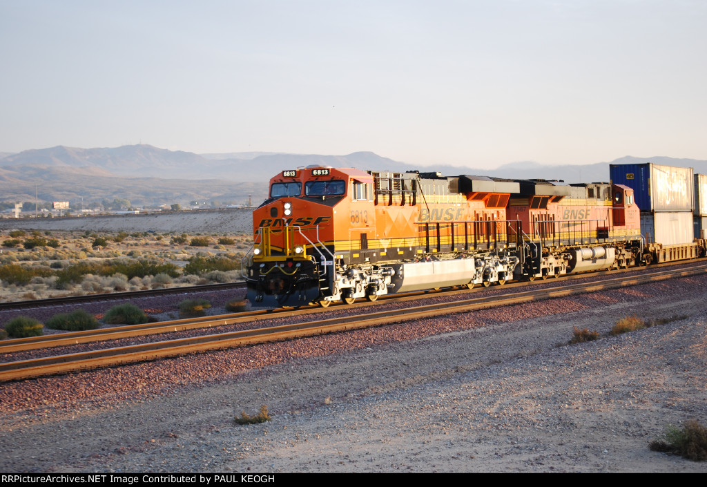 BNSF 6813 Leads a Hot Z west at Sunrise towards the LA Basin.